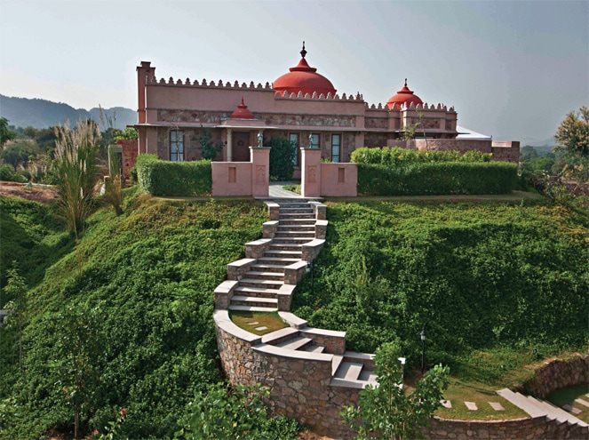 3 Days 2 Nights Jaipur with Tree of Life Resort Customized Holidays ...