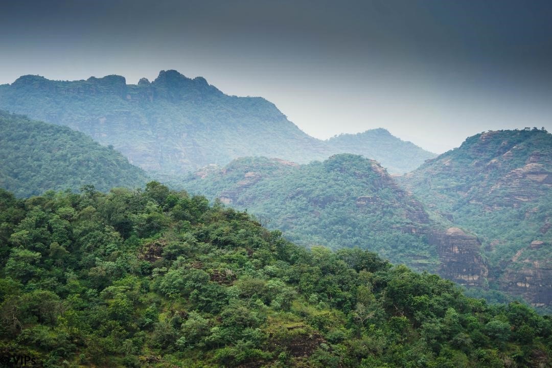 Best Tourist Places to Visit in Pachmarhi | Veena World