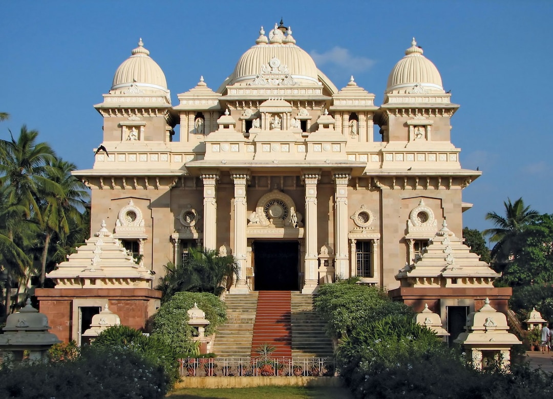 7 Historical Places in Kolkata - A Heritage Walk | Veena World