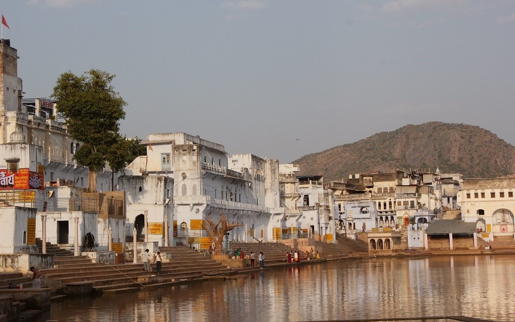 Pushkar Sightseeing: Your Guide to the Town of Temples & Fairs | Veena ...