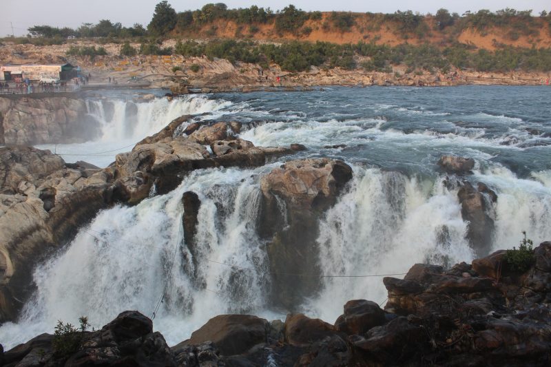 Jabalpur Waterfall: A Review of Dhuandhar Falls | Veena World