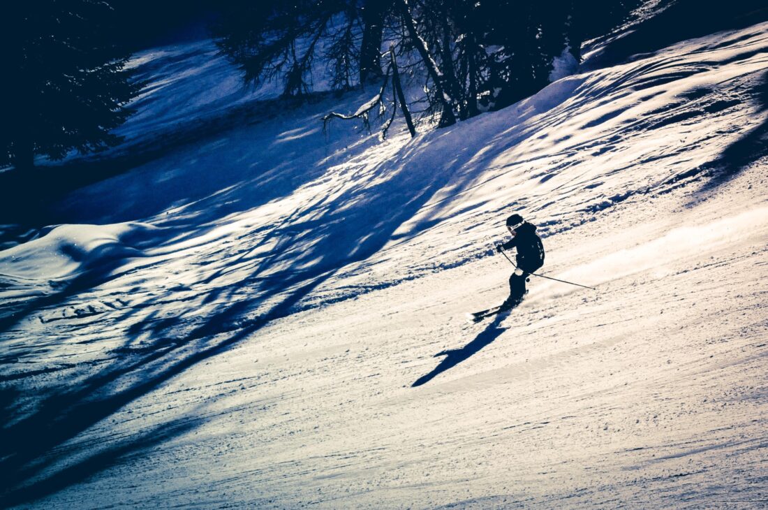 Skiing in Manali - Tips & Stay Options | Veena World