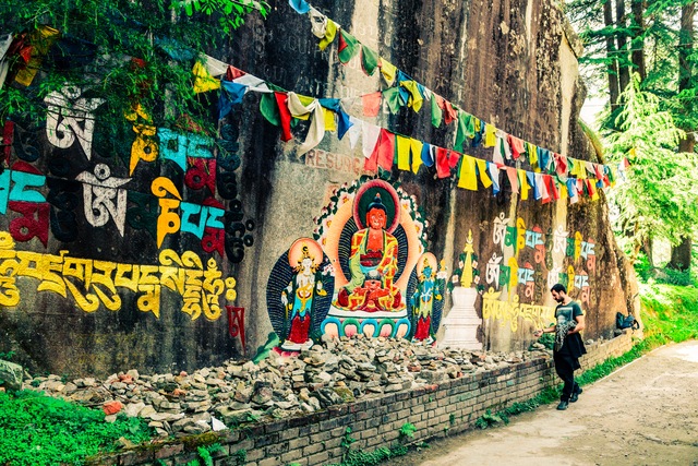 Exploring the Enchanting and Mystical Charms of Malana Village | Veena ...