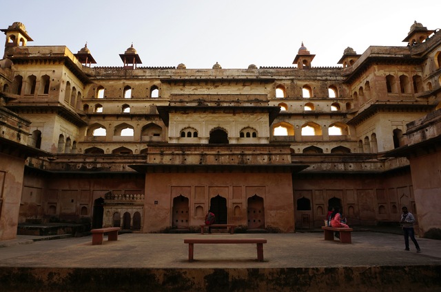 A Traveller’s Guide to Jhansi: Must-See Attractions | Veena World